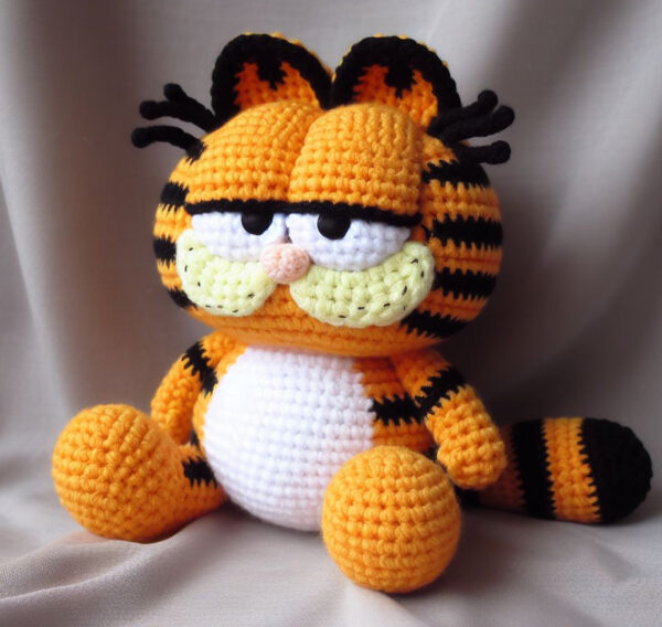 Garfield Amigurumi - Free Pattern