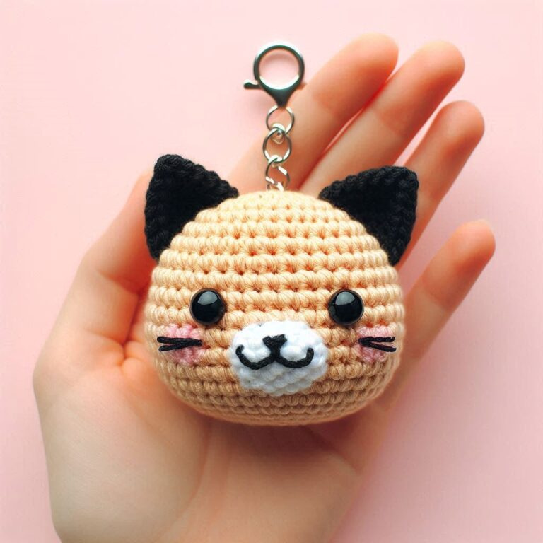 Cute Crochet Cat Keychain
